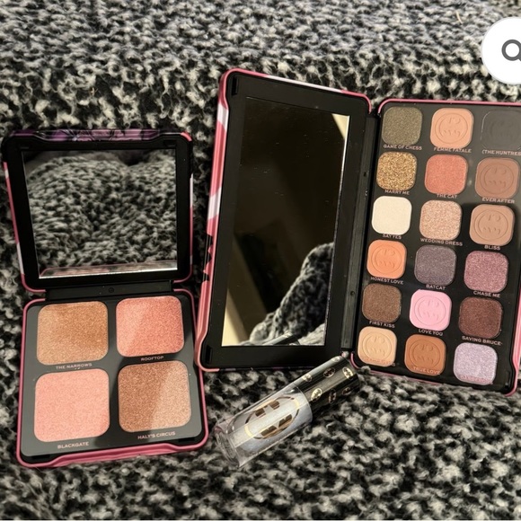 Makeup Revolution | Makeup | Rare Batman Catwoman Makeup Revolution ...